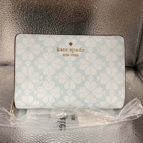 kate spade | Bags | Signature Kate Spade Flower Medium Compact Bifold ...